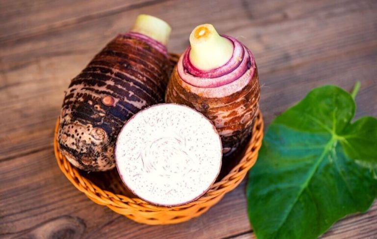 What Does Taro Root Taste Like? Flavor, Texture, and Uses